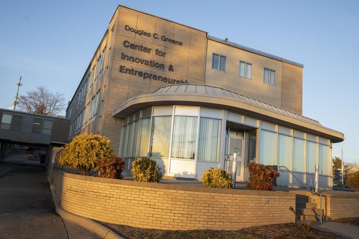 Management - Facilities | SEMO