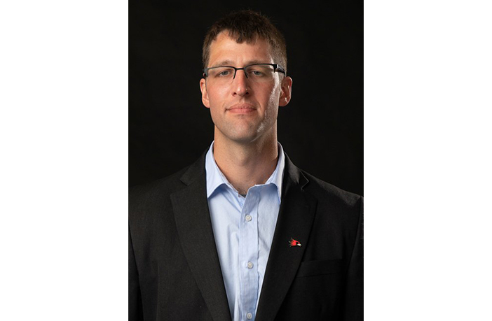 Loenneke to Receive Southeast’s Distinguished Young Alumni Award